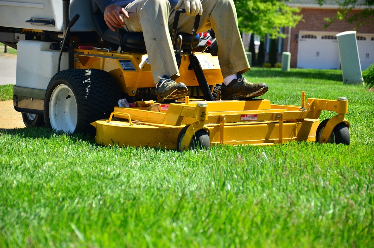 About - Metro Lawn Maintenance